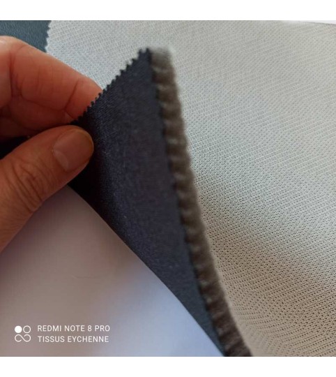 Mousse sur résille - doublée maille noire - 5mm - 150cm